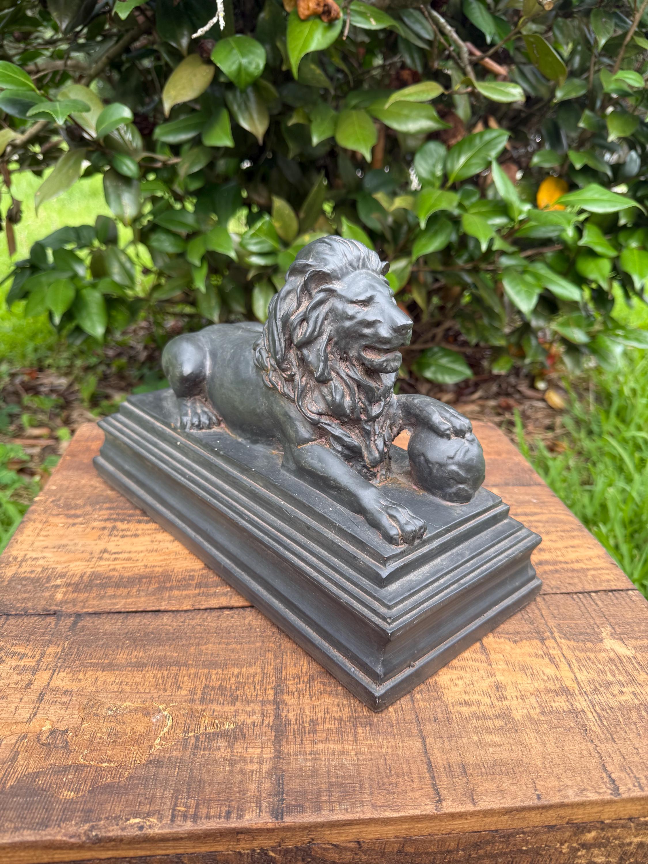 Vintage Resin Lion Sculpture on Plinth – Old World Style Lion Figure w ...